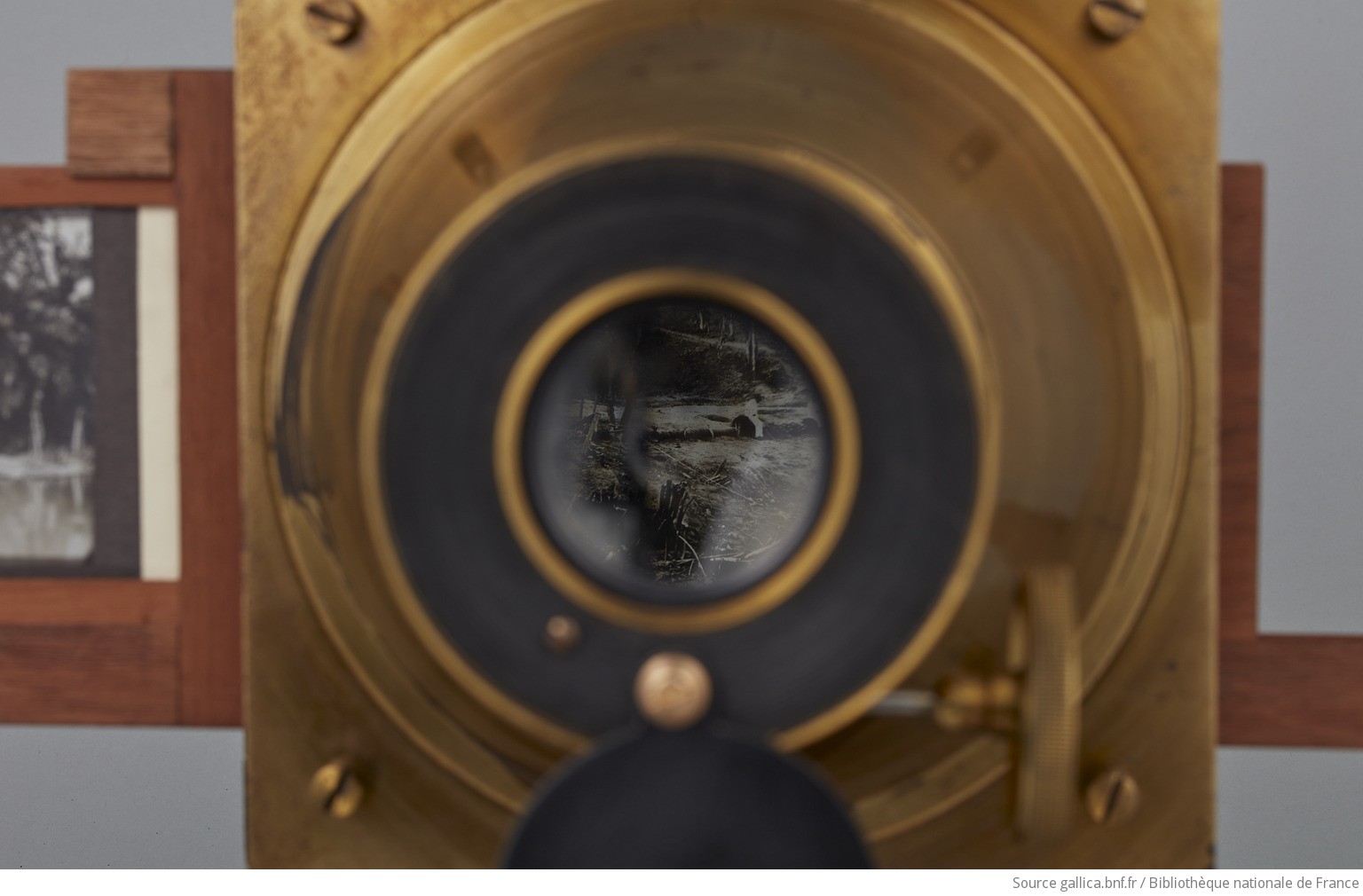 « Il y a 150 ans… Un tour du monde en lanterne magique », par Olivier ...